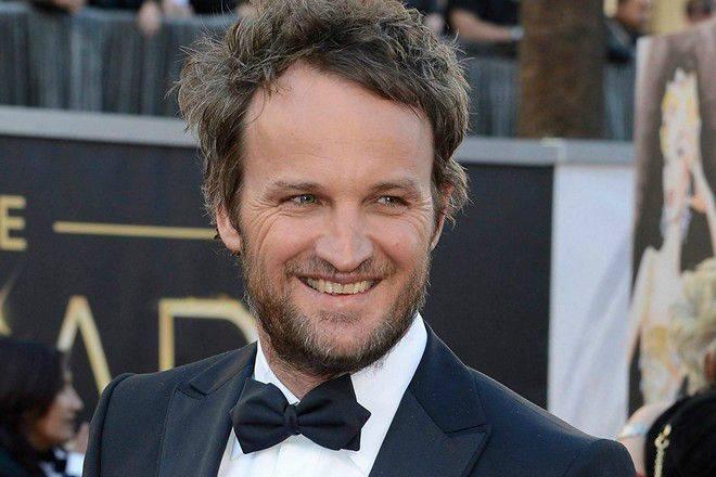 Jason Clarke Height, Weight, Age, Wiki, Biography, Net Worth, Facts 2021