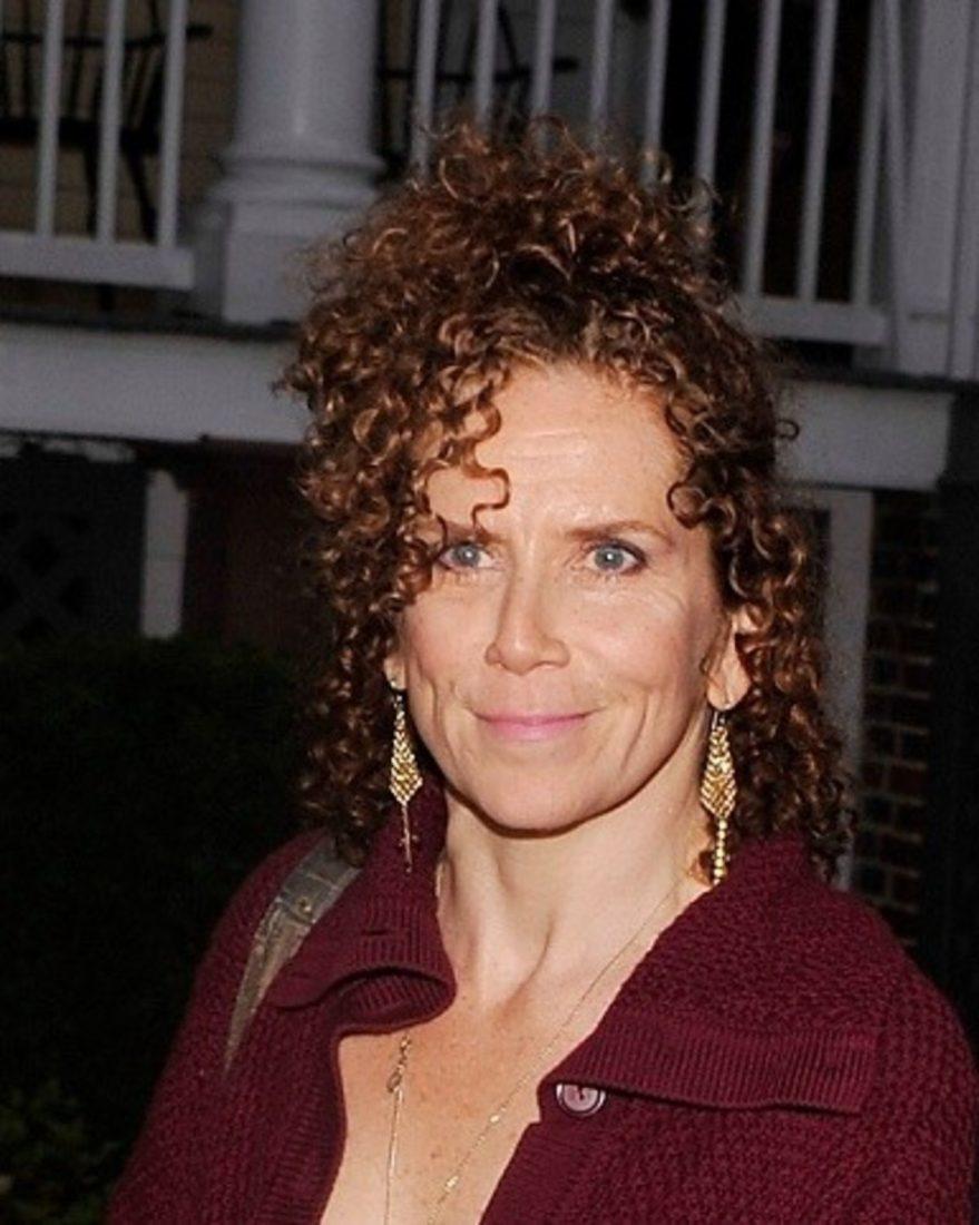 Amy Stiller (Jerry Stiller's Daughter) Bio, Age, Family, Husband ...