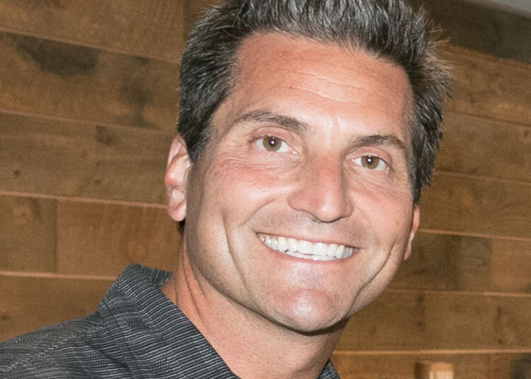 Henry DiCarlo KTLA 5 Bio, Age, Height, Wife, Salary and Net Worth 2021