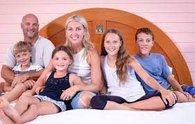 Josphine Judith Baeumler Biography: Age, Family, Renovation Island, Net ...