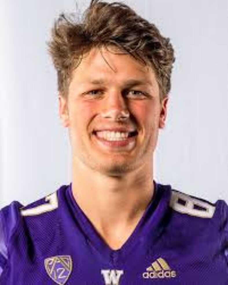 Cade Otton Bio, Age, Height, Wife, Salary, Net Worth, Tampa Bay ...