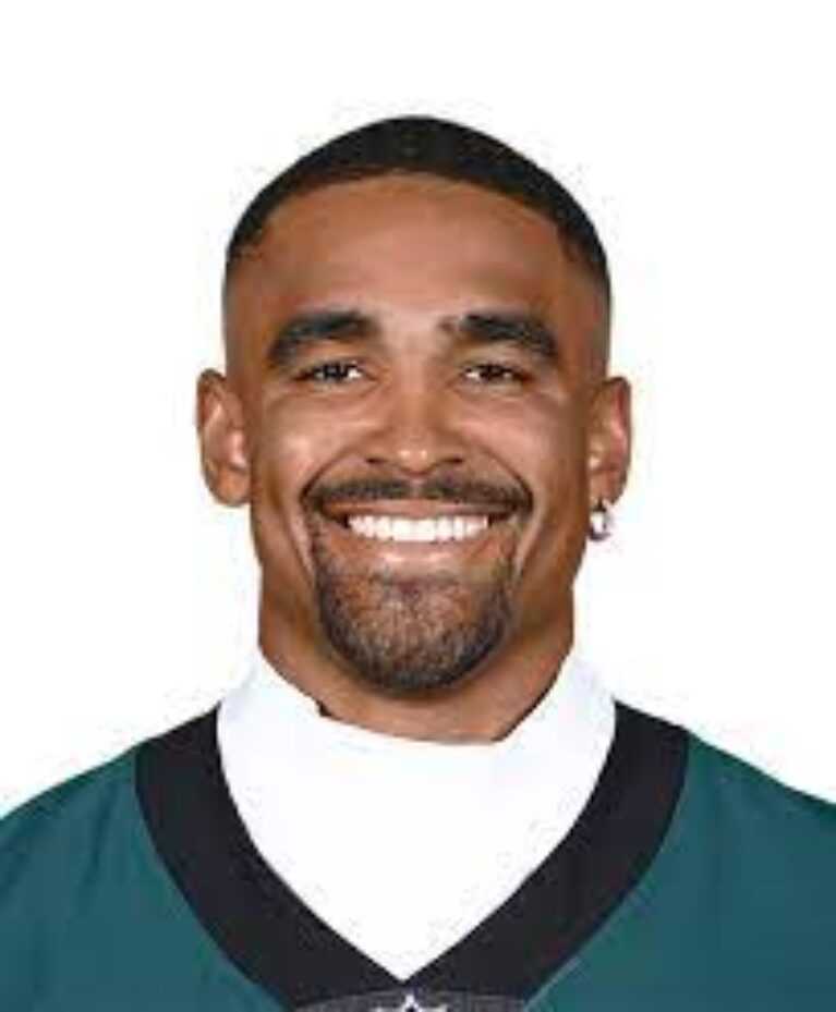 Jalen Hurts Bio, Age, Height, Wife, Salary, Net Worth, Philadelphia ...