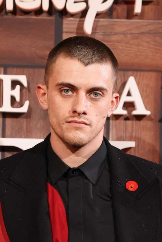 Jake Dunn Biography: Age, Career, Personal Life, TV Actor from England ...